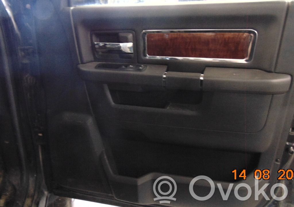 Dodge RAM Garniture de panneau carte de porte avant, 130,84 € | OVOKO