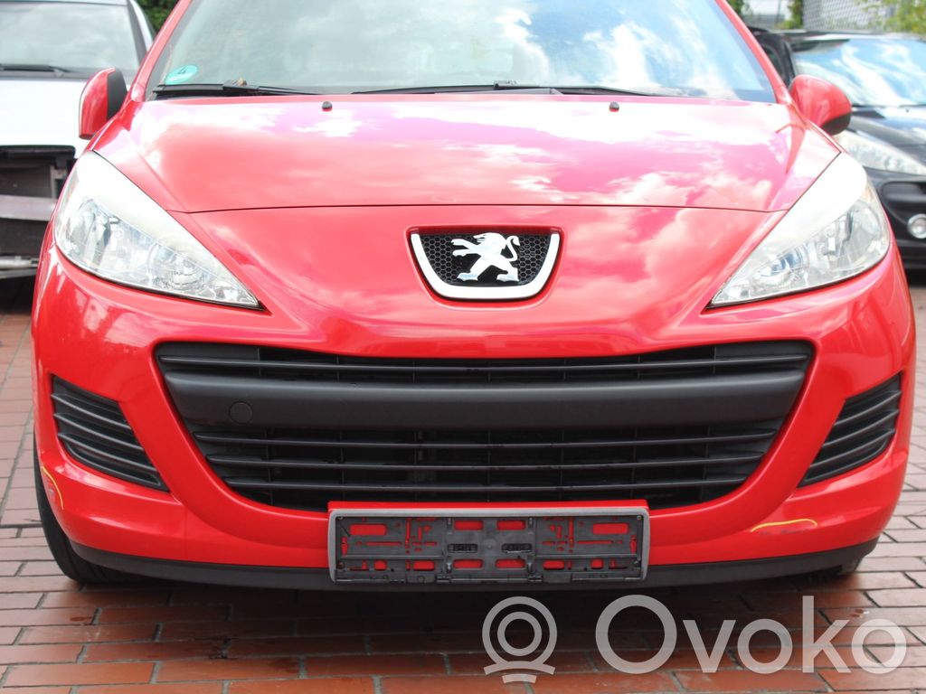 7401SN Peugeot 207 Front bumper, €224.58 | RRR