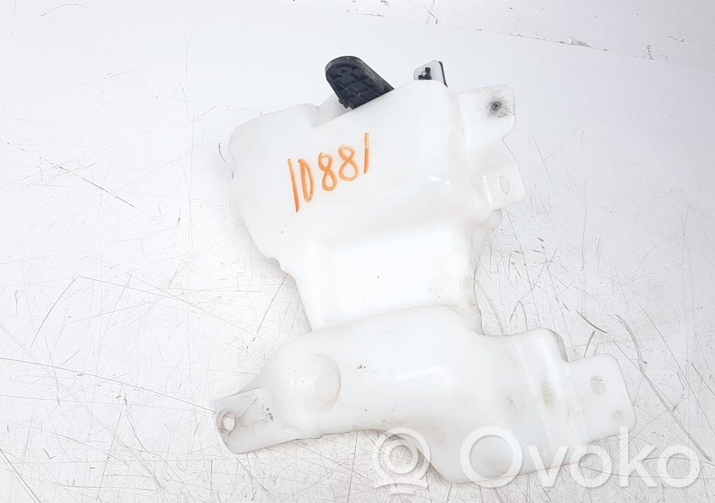 Jeep Renegade Windshield washer fluid reservoir/tank
