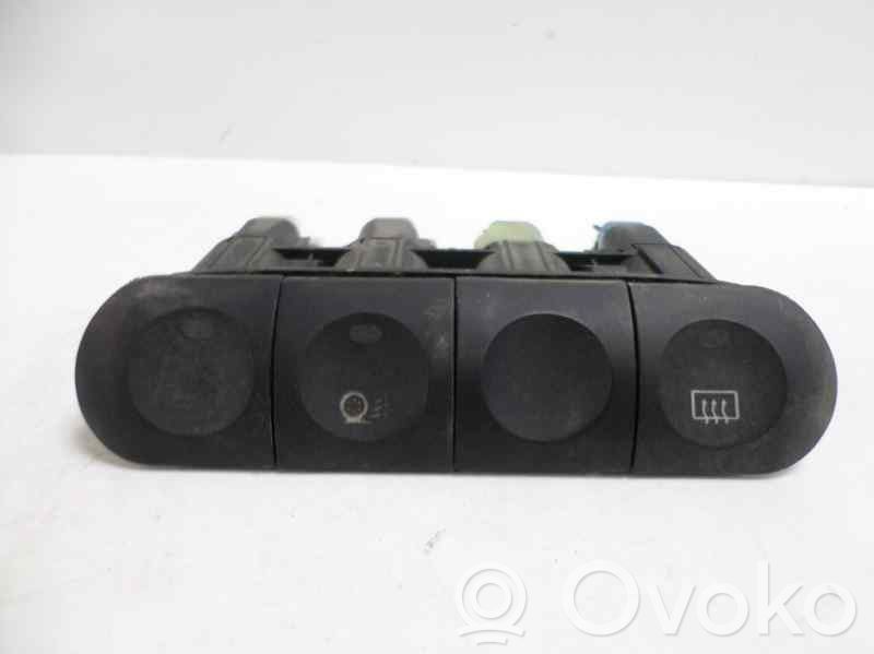 REF Nissan X-Trail T32 Interrupteur / bouton multifonctionnel, 10,82 ...