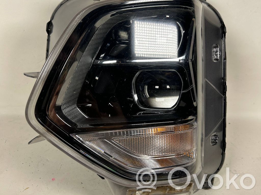92101-S1110 Hyundai Santa Fe Headlight/headlamp, €541.18 | RRR