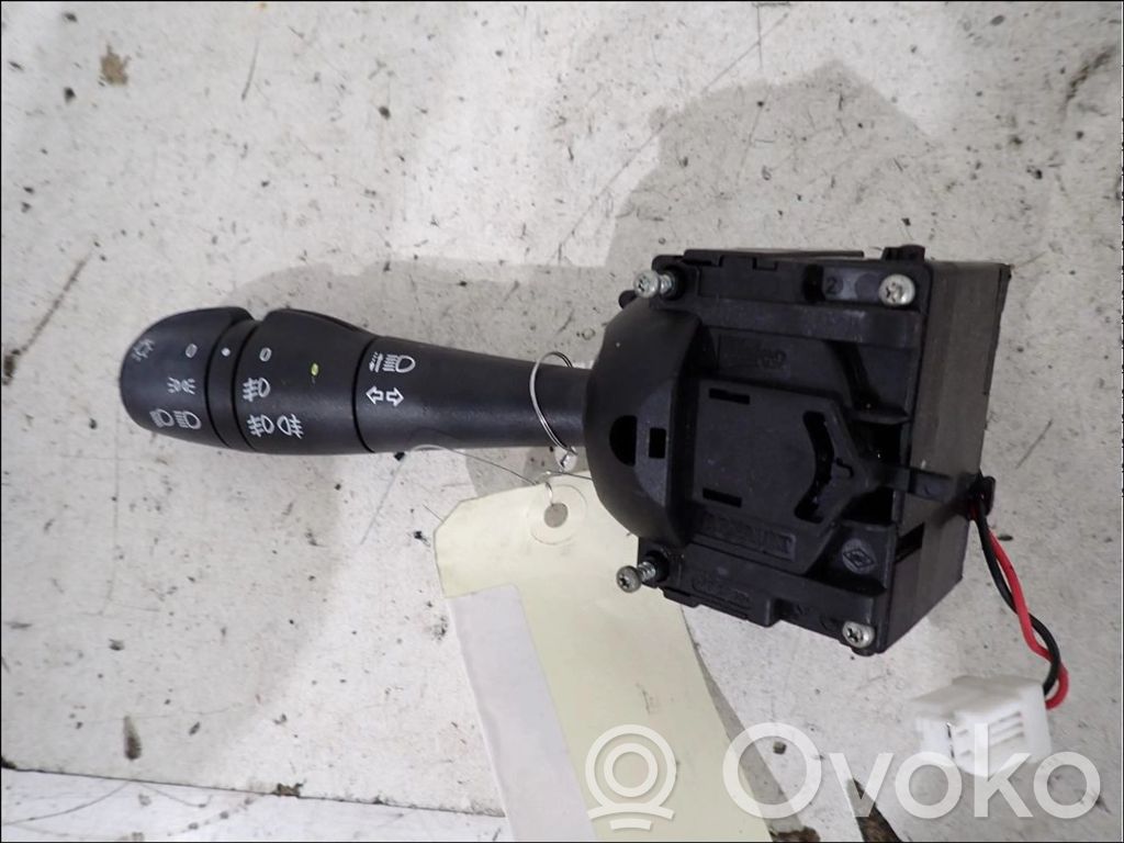 255401303R Renault Clio IV Indicator stalk, €34.90 | RRR