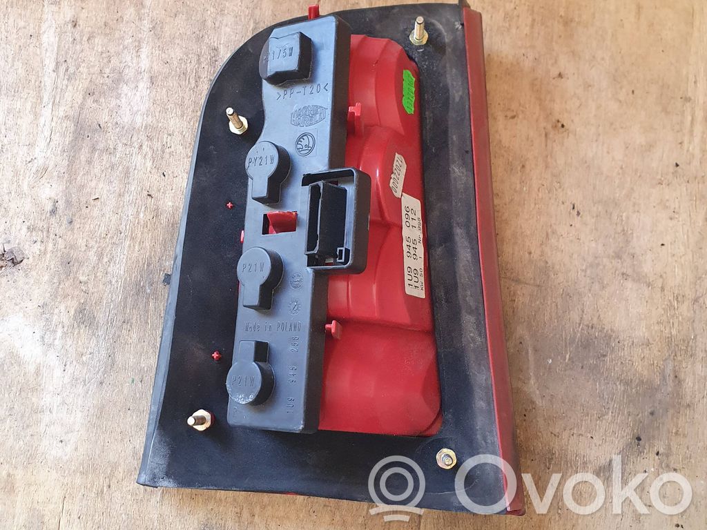 1U9945096B Skoda Octavia Mk1 (1U) Rear/tail lights set, €10.59 | RRR