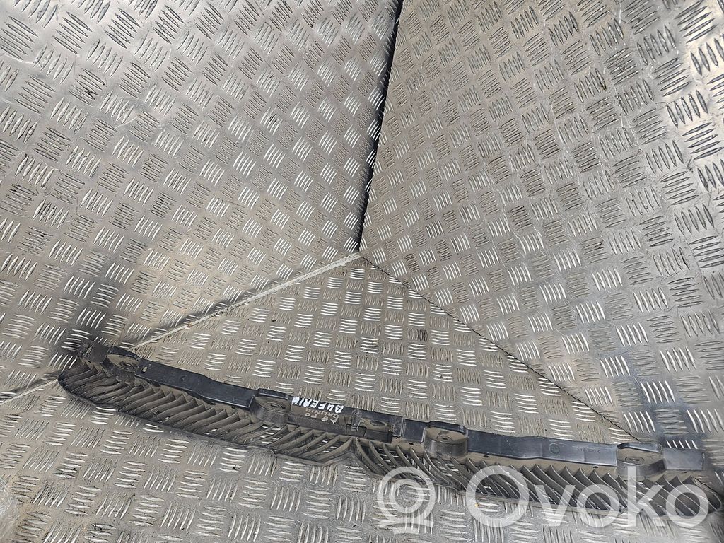 3C5807863 Volkswagen PASSAT B8 Rear bumper mounting bracket, €7.00 | RRR