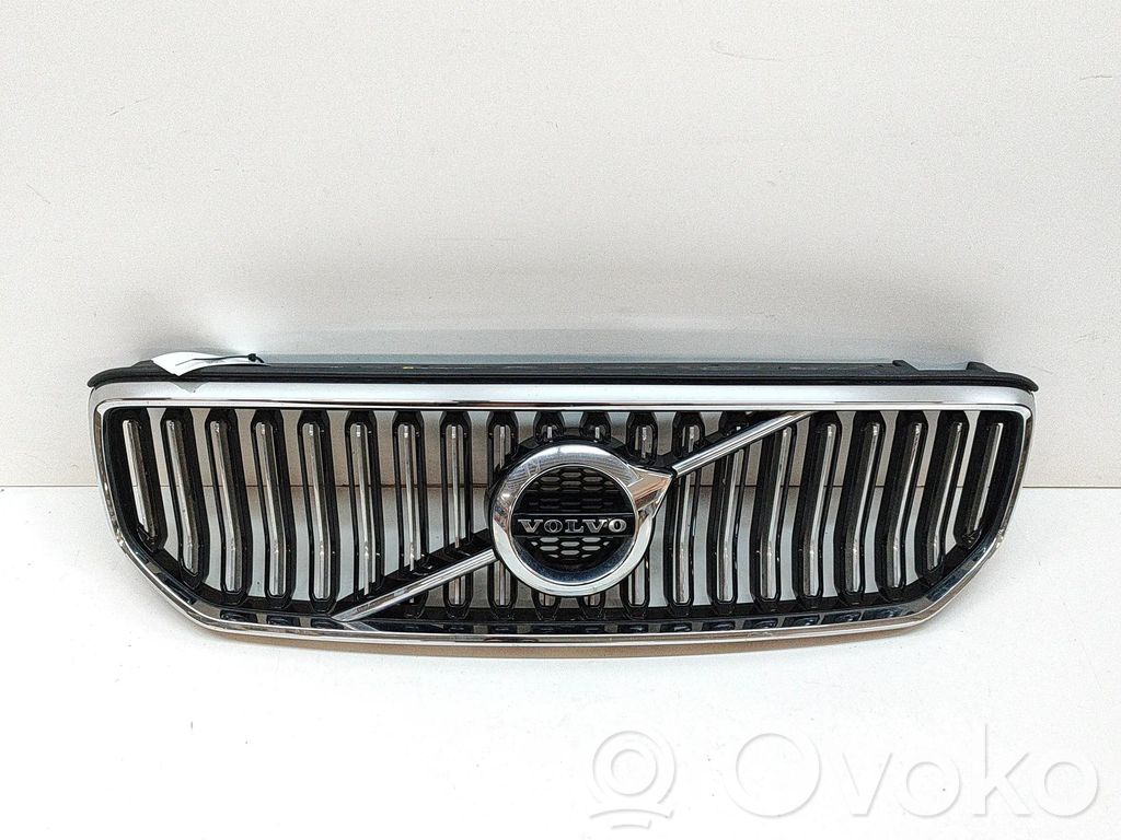 31457347 Volvo XC40 Grille de calandre avant, 179,00 € | OVOKO