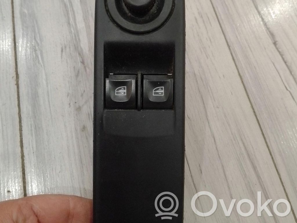 254118044R Renault Clio IV Interrupteur léve-vitre, 12,71 € | OVOKO