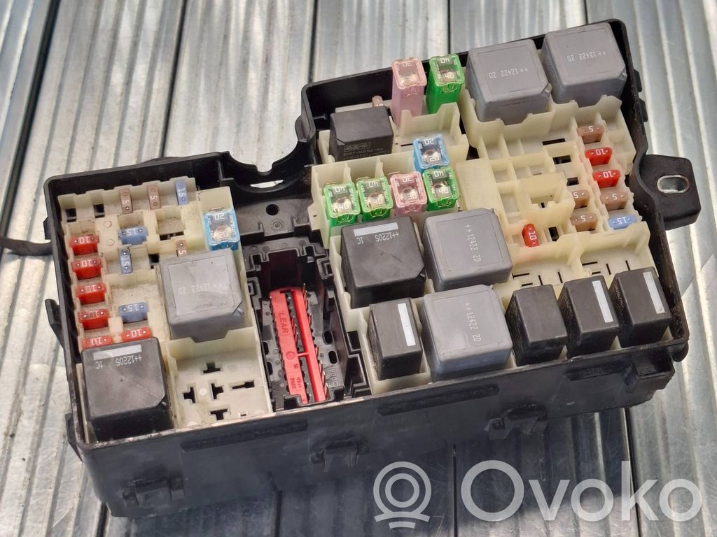 21089 Volvo V40 Cross country Sulakemoduuli, 9,00 € | OVOKO