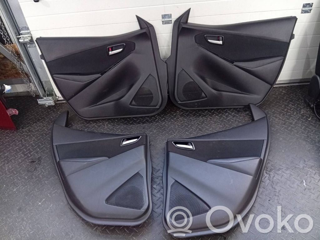 Mazda 2 Front door card panel trim, €120.00 | RRR