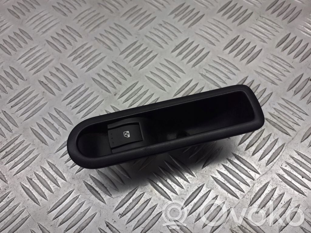 Quarter vent window switch
