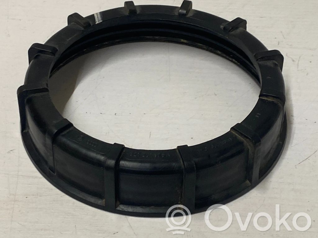 321201375a Volkswagen PASSAT B5 In tank fuel pump screw locking ring ...
