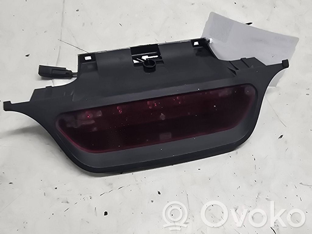 90457849 Opel Omega B2 Troisième feu stop, 9,99 € | OVOKO