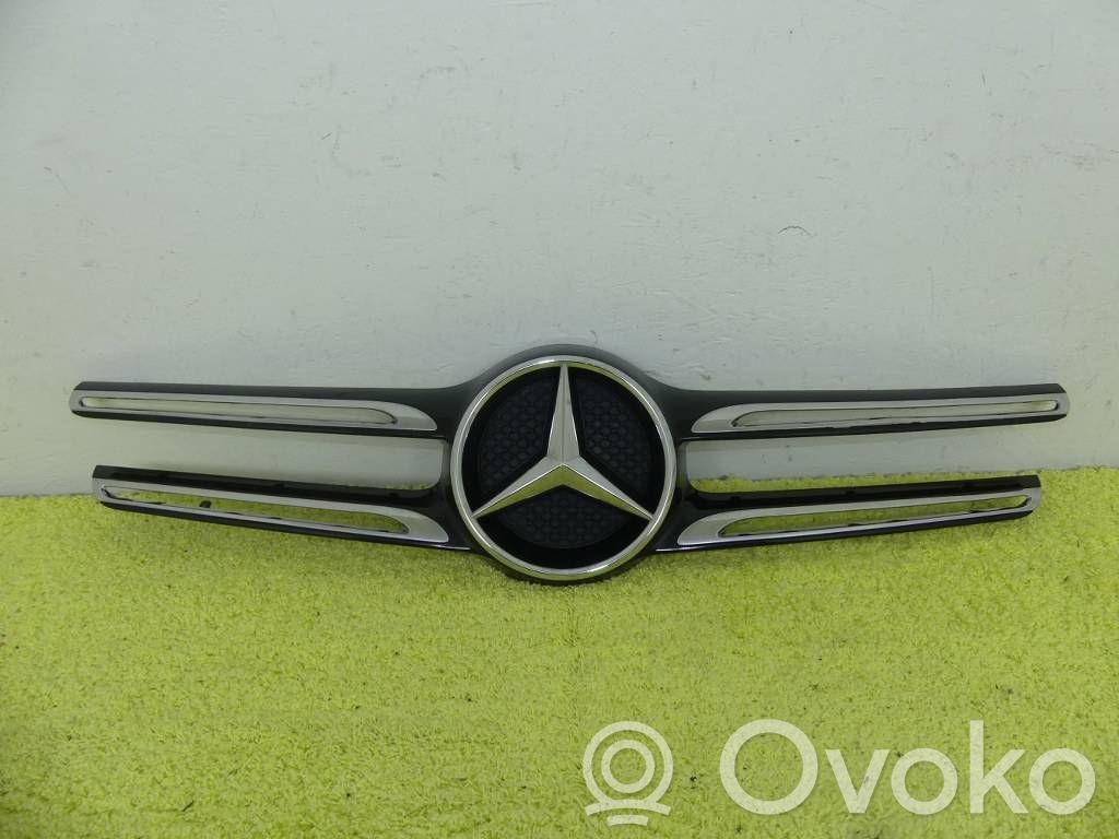2538882300 Mercedes-Benz GLC X253 C253 Etusäleikkö, 70,59 € | OVOKO