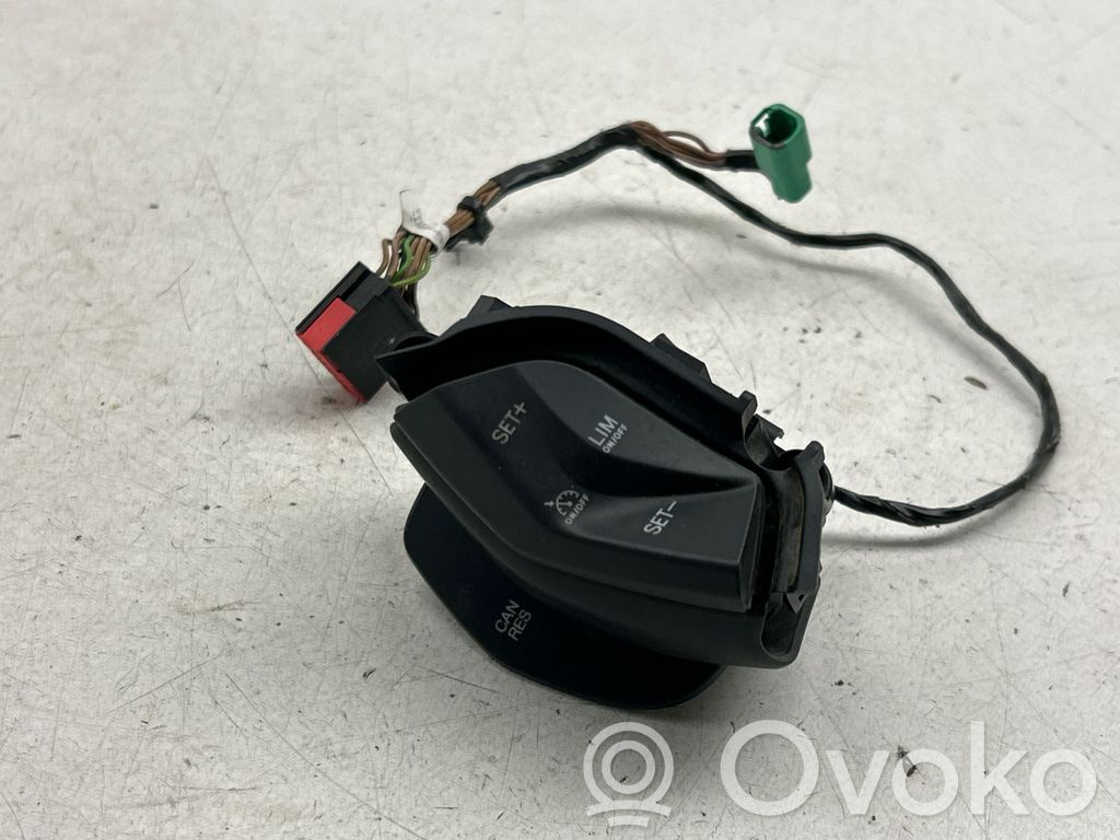 AM5T-9E740-AB Ford Kuga II Steering wheel buttons/switches, €87.60 | RRR