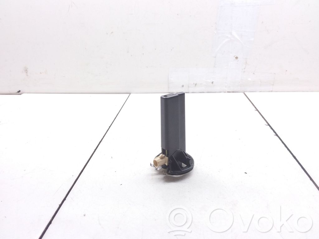 A2139052803 Mercedes-Benz E W213 Amplificateur d'antenne, 5,00 € | OVOKO