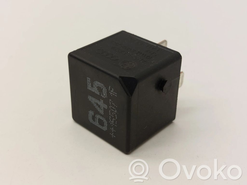 4H0951253A Volkswagen PASSAT B8 Autres relais, 14,85 € | OVOKO