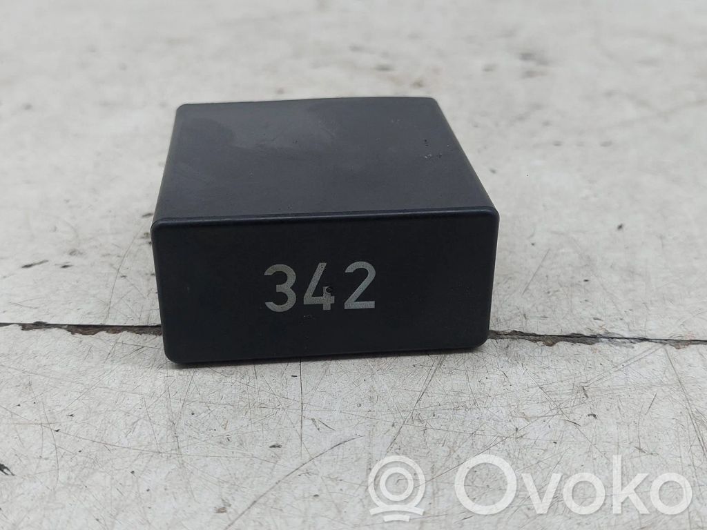 4A0919579C Audi 80 90 S2 B4 Other relay, €10.00 | RRR