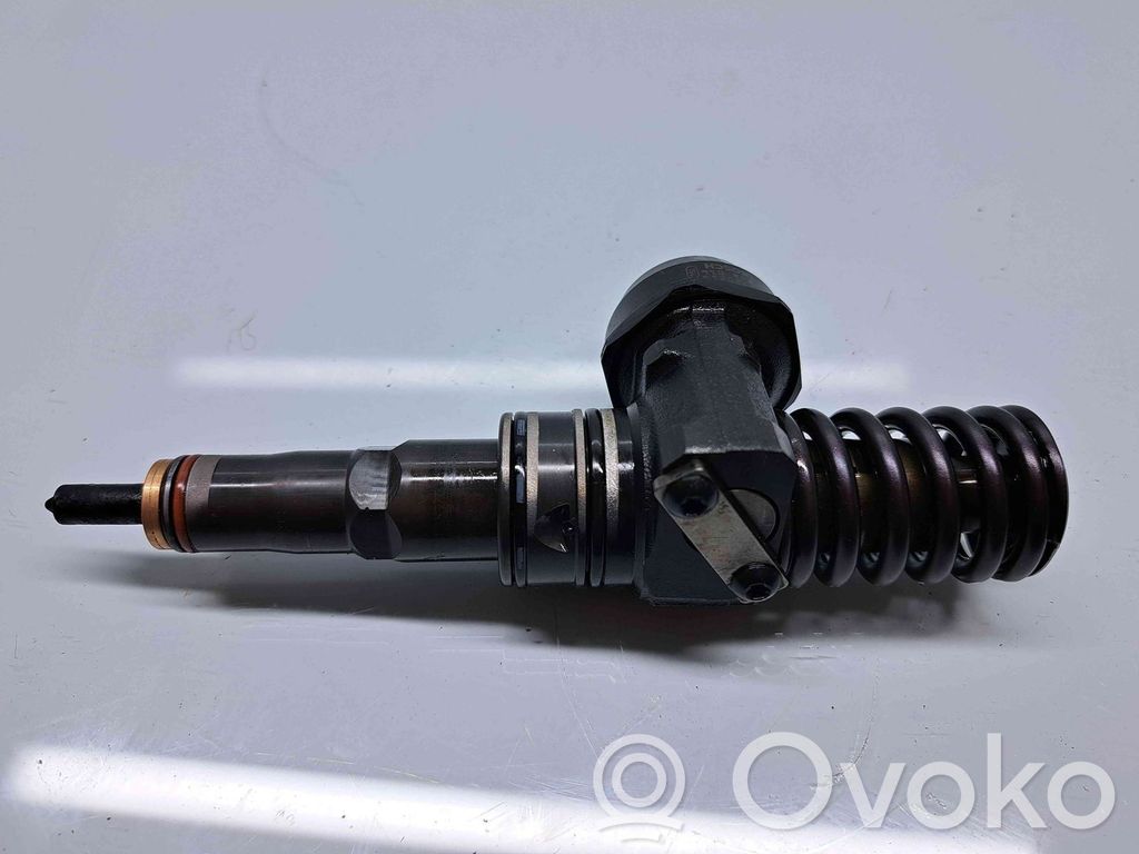 038130073AG Volkswagen Golf V Injecteur de carburant, 67,50 € | OVOKO