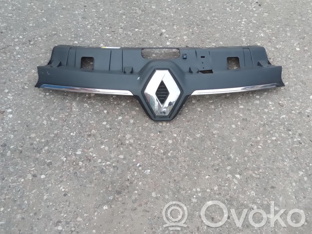 628959833R Renault Master III Front bumper upper radiator grill, €117. ...