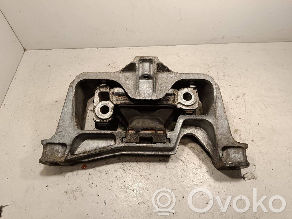 Mercedes-Benz CLA C117 X117 W117 Engine mount bracket