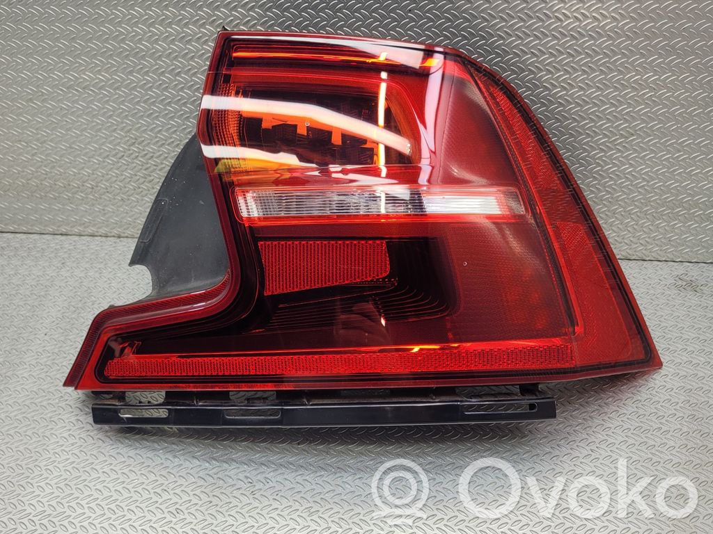 31698713 Volvo S90, V90 Feux arrière / postérieurs, 396,00 € | OVOKO