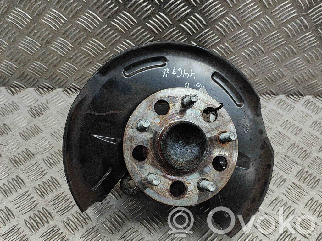 4230402210 Toyota Corolla E210 E21 Fuso a snodo con mozzo ruota ...