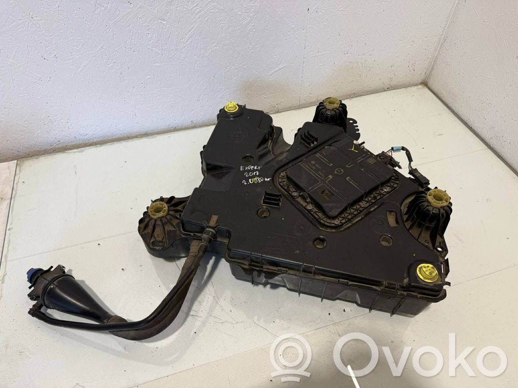 P1012340 Peugeot Rifter AdBlue-nestesäiliö, 188,24 € | OVOKO