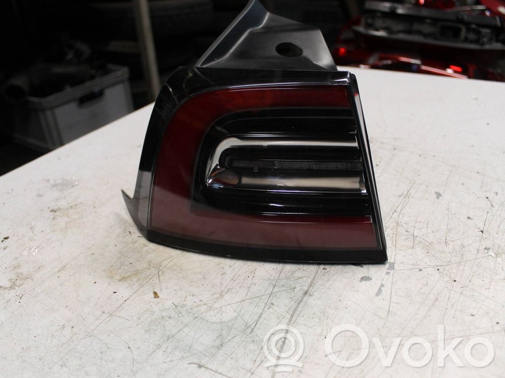 Tesla Model 3 Rear/tail lights, €98.59 | RRR