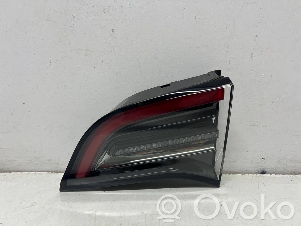 1502089-00-B Tesla Model 3 Takavalot, 130,79 € | OVOKO