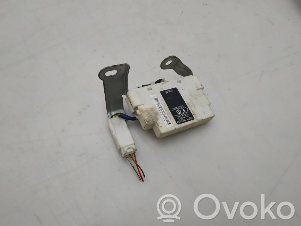 8999247020 Toyota Prius (NHW20) Door central lock control unit/module ...
