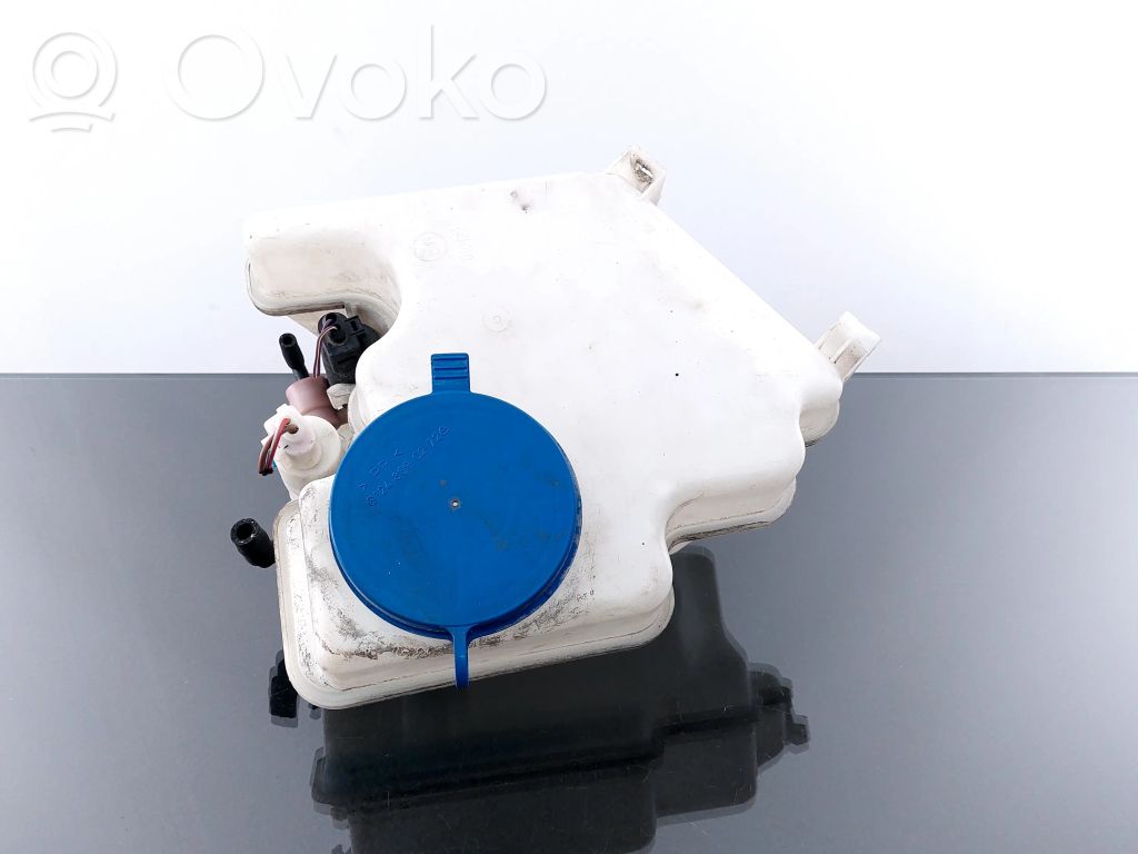 169869020 Mercedes-Benz B W245 Windshield washer fluid reservoir/tank ...