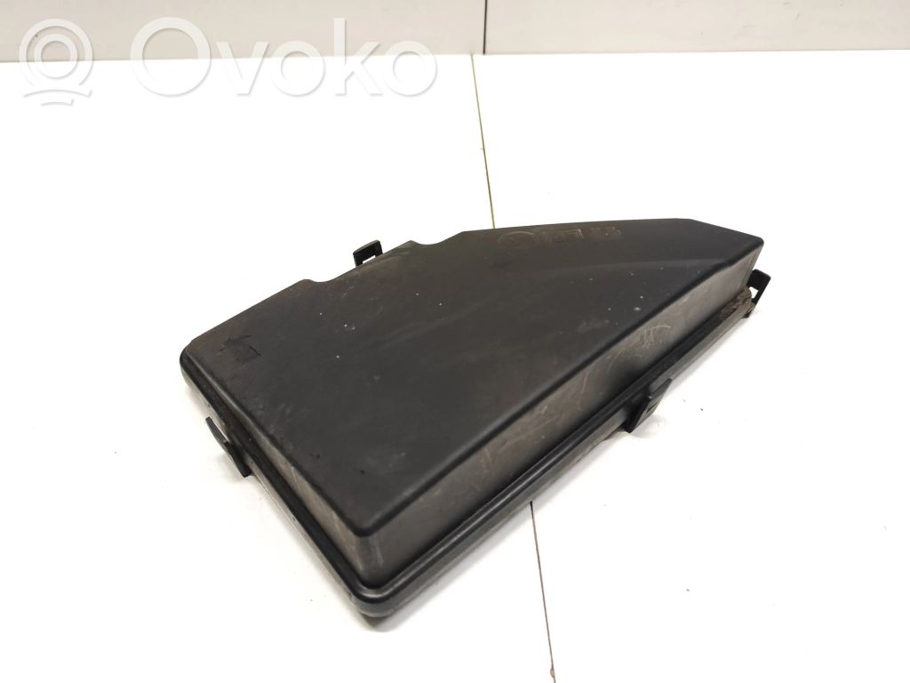 31398001 Volvo XC90 Couvercle de boîte à fusibles, 9,50 € | OVOKO
