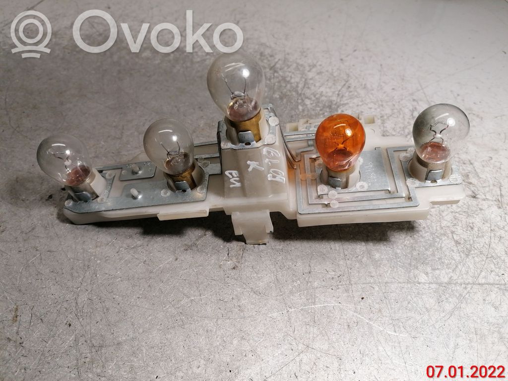 A1648200377 Mercedes-Benz GL X164 Porte ampoule de feu arrière, 35,00 ...