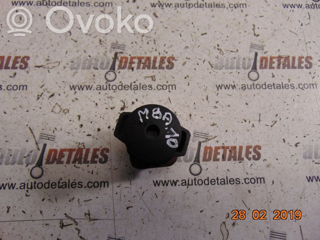 A0009912195 Mercedes-Benz A W169 Soporte de montaje del radiador, 7,50 ...