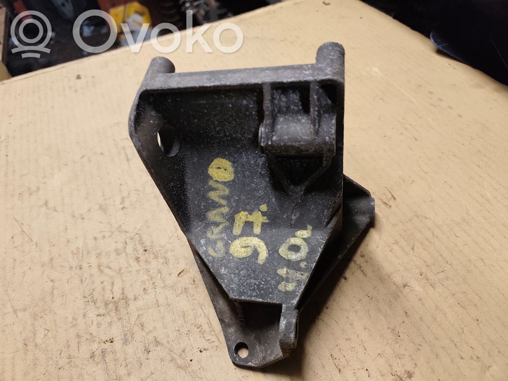 Jeep Grand Cherokee Engine mounting bracket, €40.00 | RRR