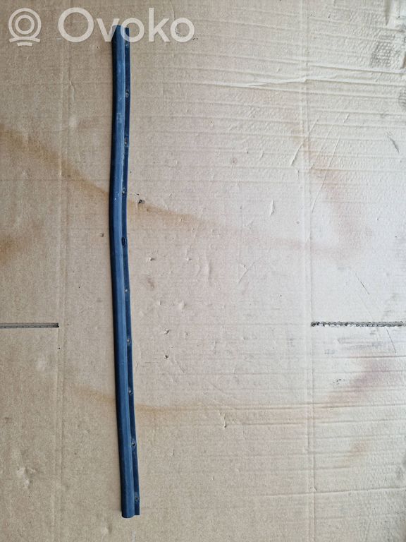 Skoda Superb B8 (3V) Apdaila variklio dangčio spynos, 12,00 € | RRR