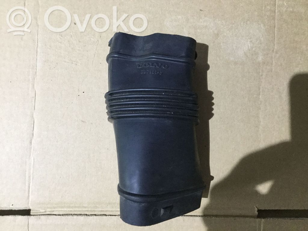 30792195 Volvo V40 Air intake duct part, €5.00 | RRR