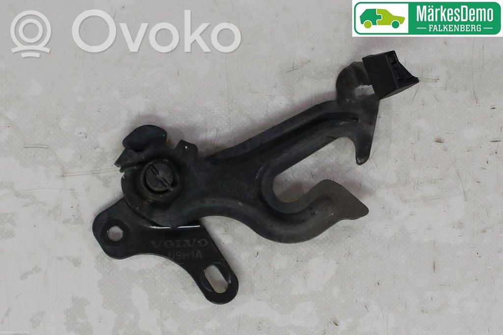 Volvo V70 Engine bonnet/hood lock/latch loop/hook, €13.39 | RRR