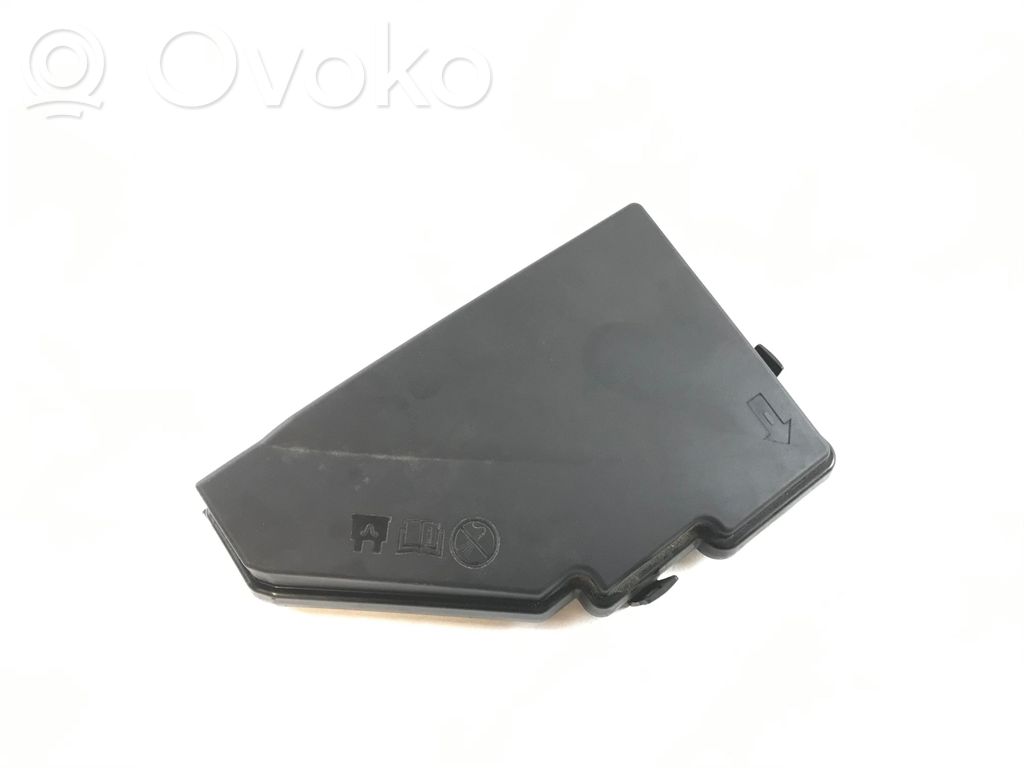 31398001 Volvo S90, V90 Fuse box cover, €10.40 | RRR