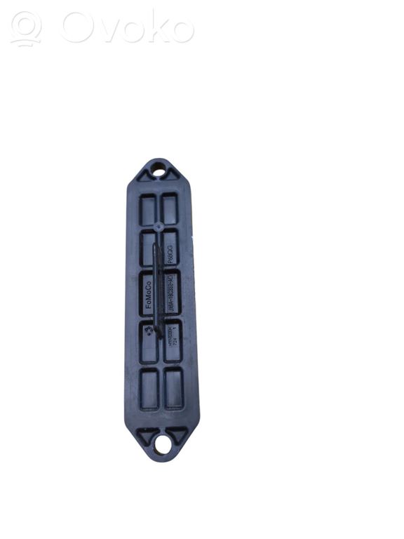 JX6A18C332AD Ford Kuga III Autres pièces intérieures, 9,00 € | OVOKO