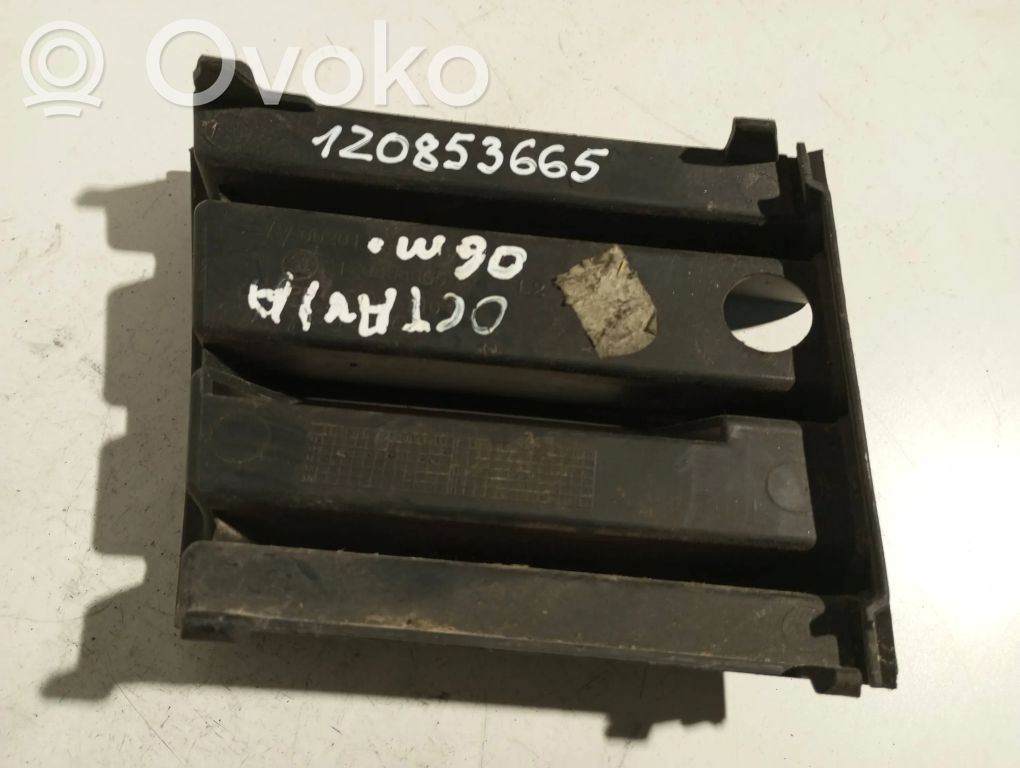 1Z0853665 Skoda Octavia Mk2 (1Z) Grille inférieure de pare-chocs avant ...