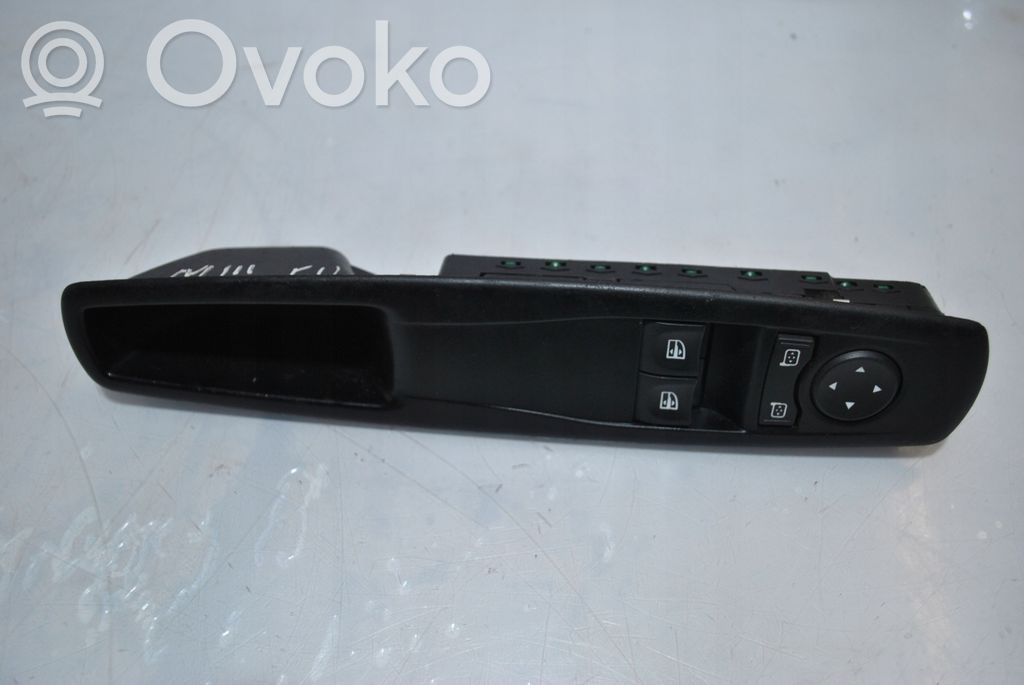 809610014R Renault Megane III Interrupteur commade lève-vitre, 70,35 ...