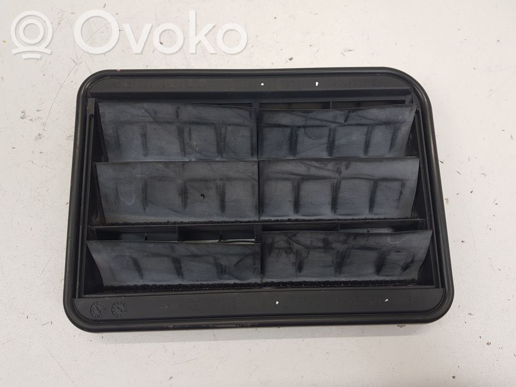 9176945 BMW 5 G30 G31 Ventiliacinės grotelės, 5,99 € | RRR