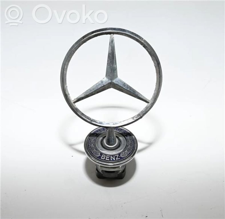 A2108800186 Mercedes-Benz E AMG W211 Logo, emblème, badge, 26,24 € | OVOKO