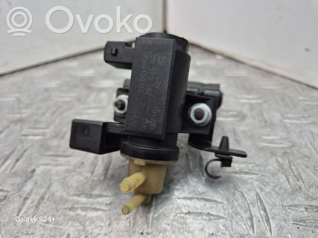 55573362 Opel Astra J Turbo solenoid valve, €4.20 | RRR