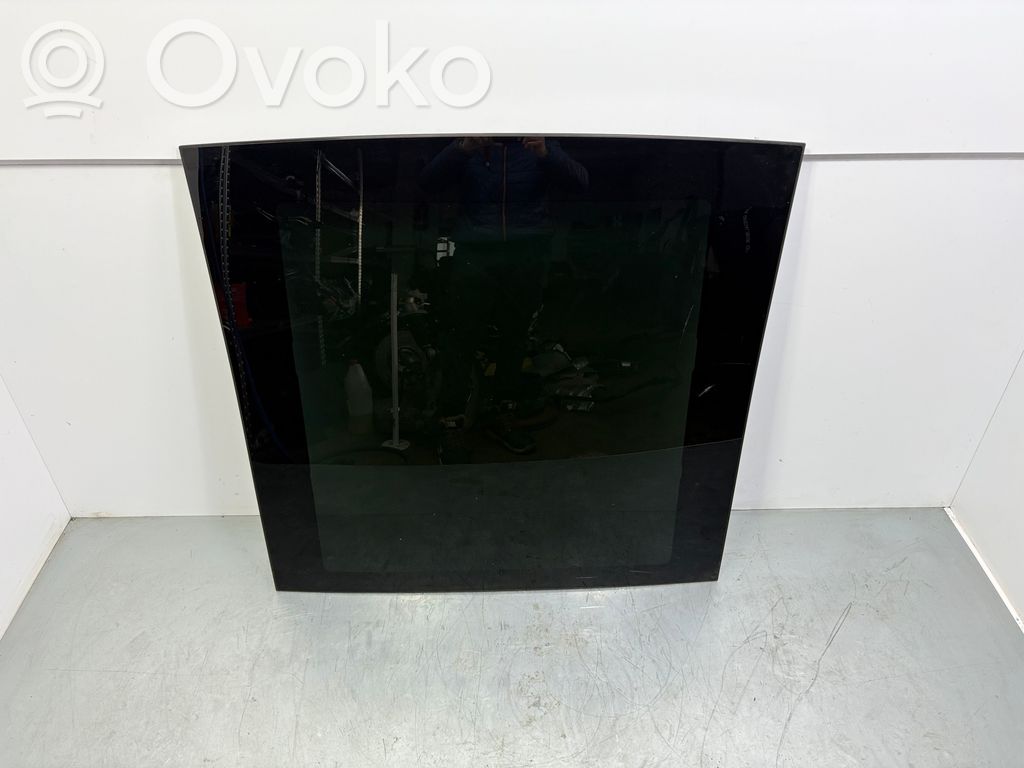 L8B2500A18B Land Rover Defender Sunroof glass, €900.00 | RRR
