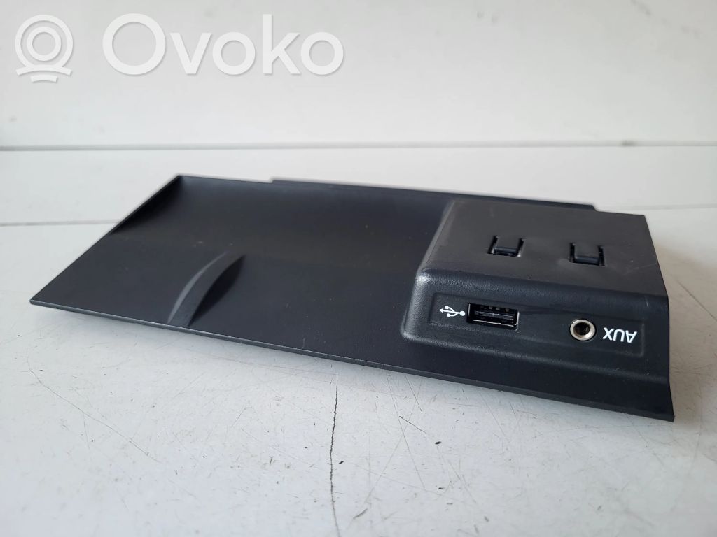 5Q0035724 Skoda Octavia Mk3 (5E) Connecteur/prise USB, 25,00 € | OVOKO