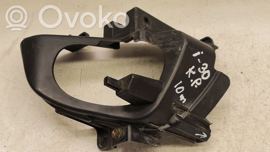 PPTD30 Hyundai i30 Fog light bracket, €10.00 | RRR