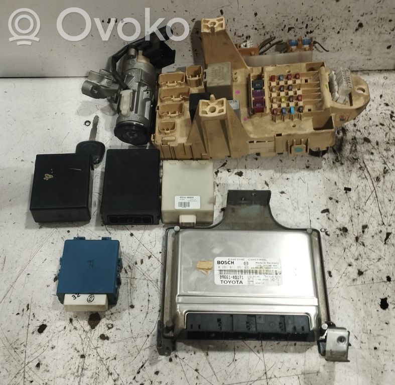 0281011651 Toyota Yaris Engine ECU kit and lock set, €209.35 | RRR