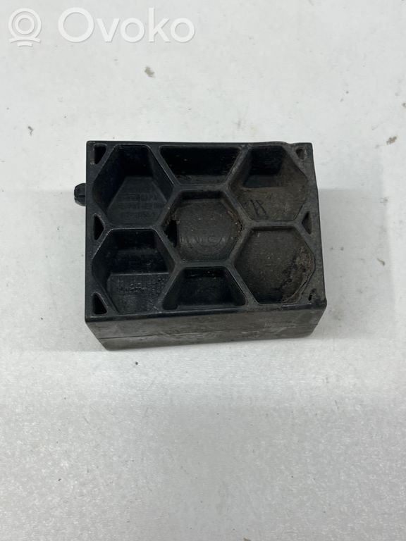 50536527 Alfa Romeo Giulia Jacking socket point, €12.00 | RRR