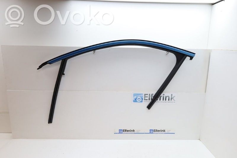 Lynk & co 01 Front door rubber seal, €179.69 | RRR